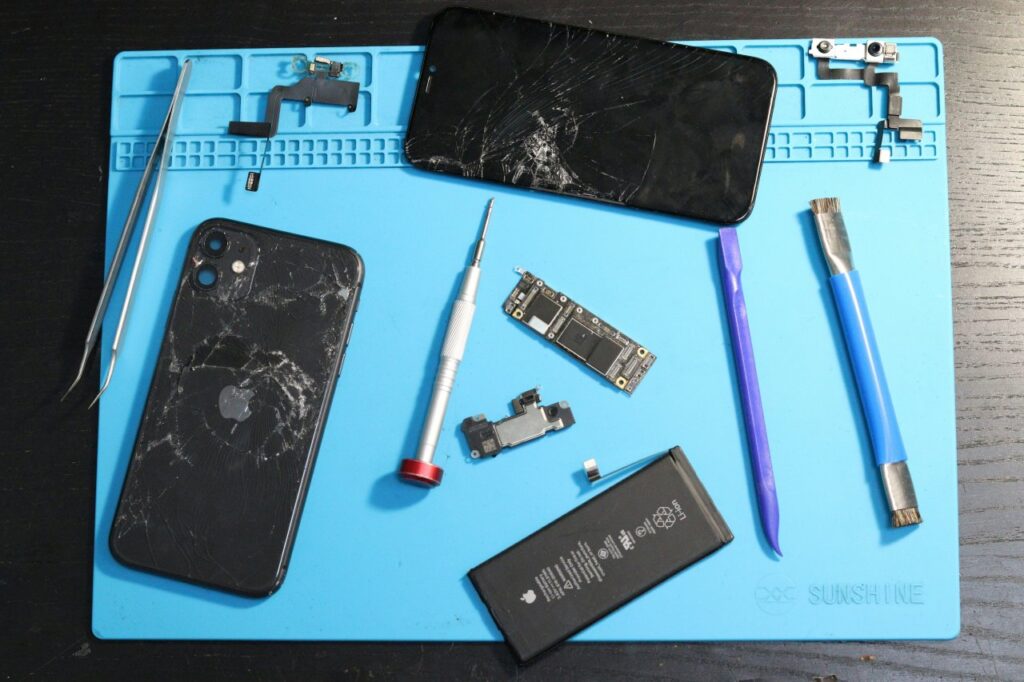 All Cell Phone Repair Tips and Tricks: A Complete Guide for Beginners ...